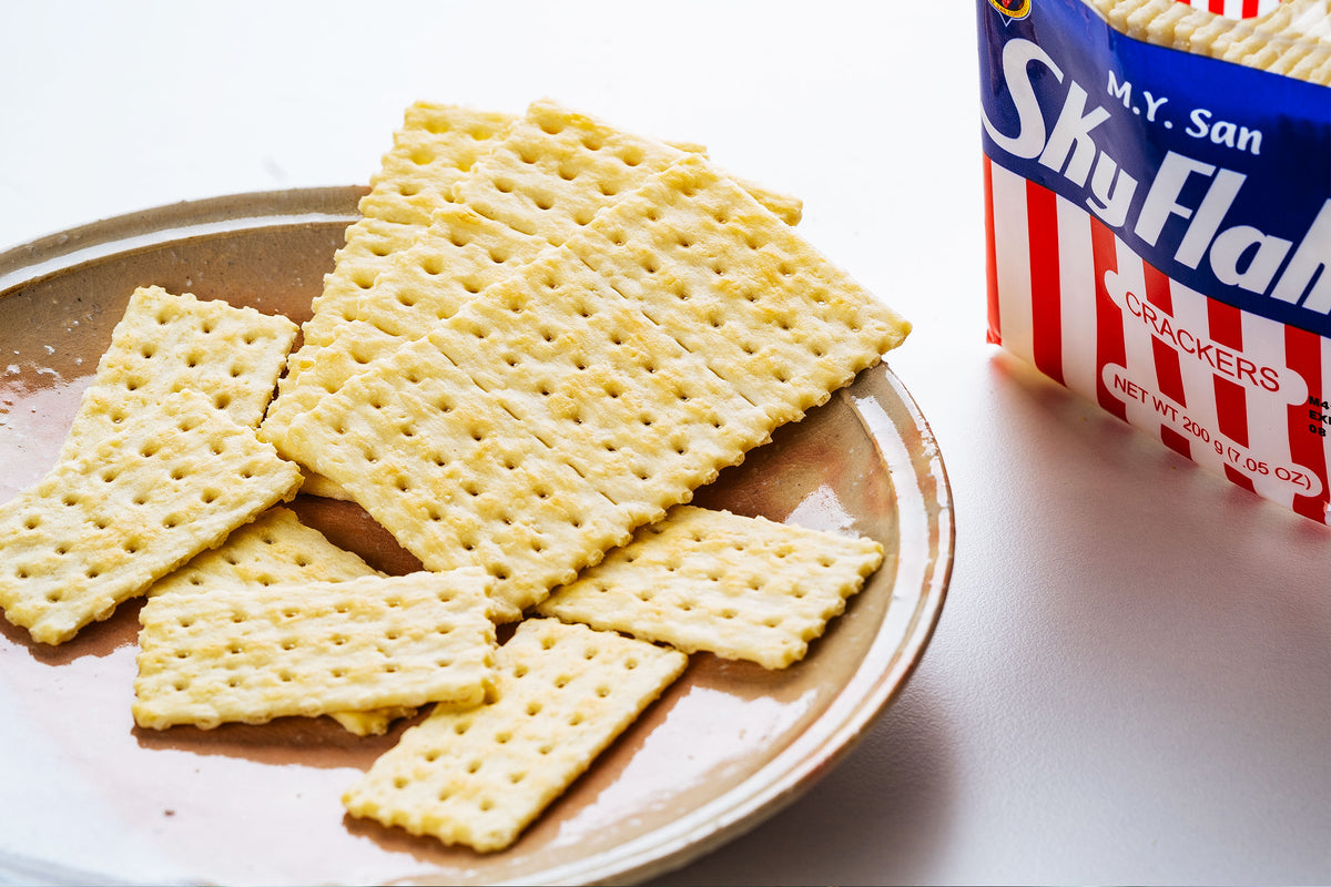 M.Y. San - Skyflakes Crackers in Plastic Tub - 32 Pack - 800 G – Sukli ...